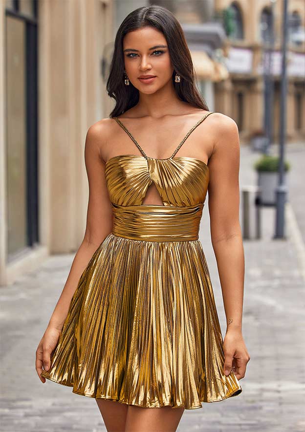 A-line Scalloped Neck Metallic Short/Mini Homecoming Dress with Pleated ...